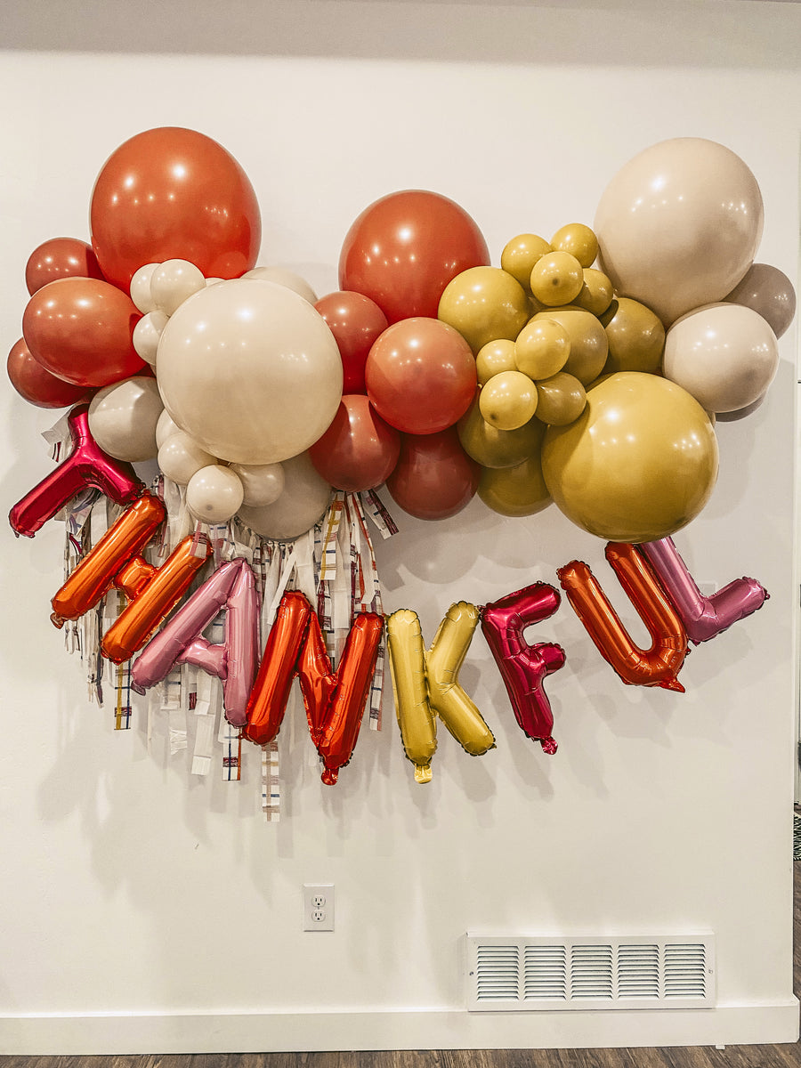 PACKAGE PRICING 5’ Mini bOp Balloon Garland – bOp Balloons